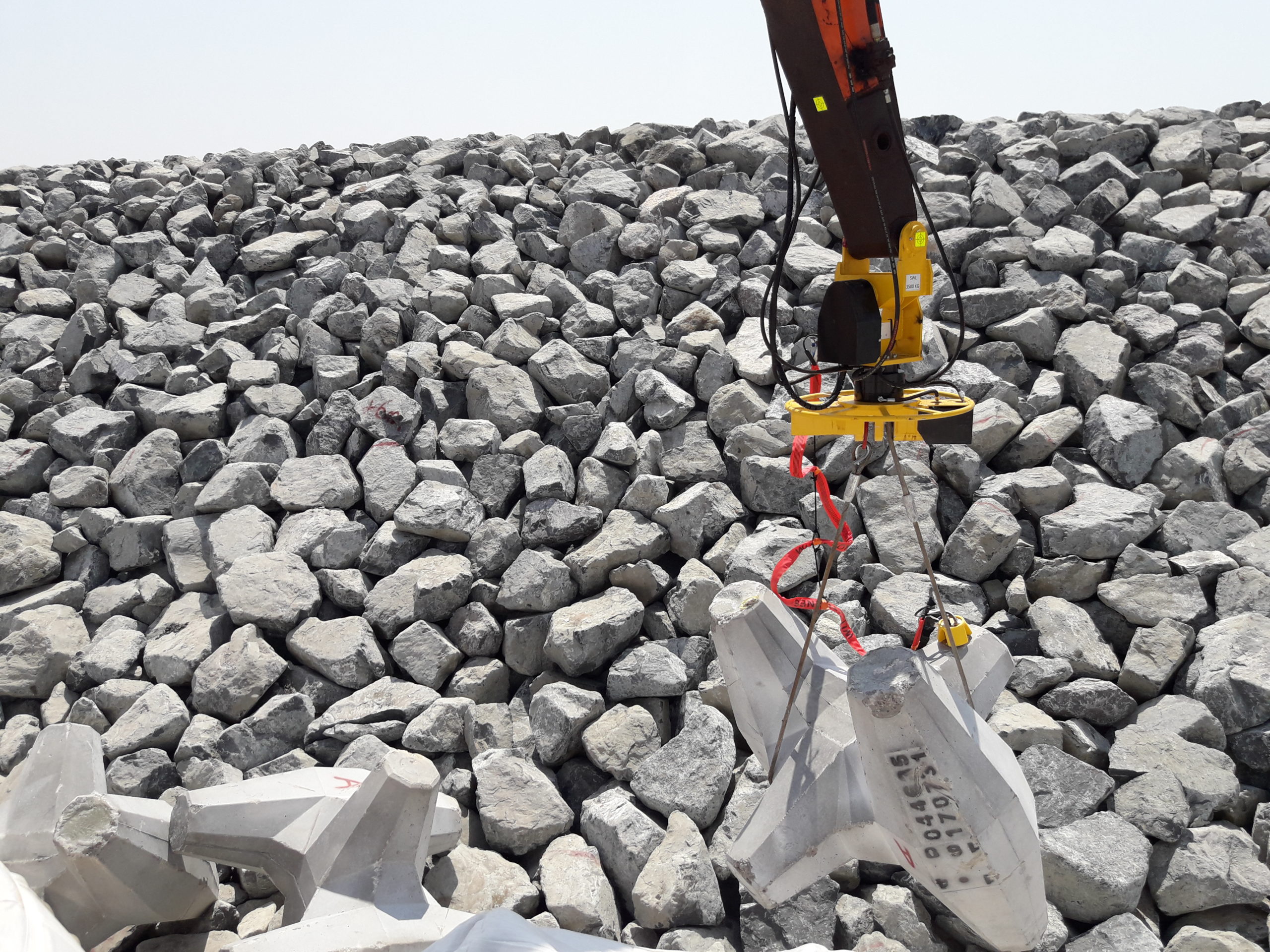 POSIBLOC ™, Al Faw Grand Port completion of installation of CORE-LOC ...